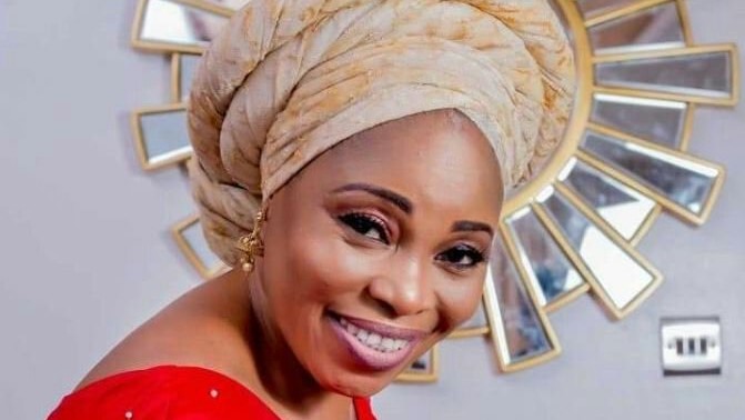 Gospel singer, Tope Alabi dissociates self from fake foundation