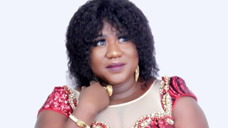 Yoruba movie actress, Bisola Badmus loses dad