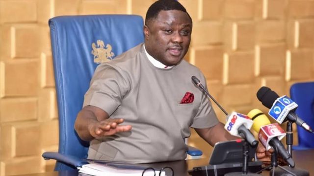 Cross River State Governor, Ben Ayade defects from PDP to APC ...