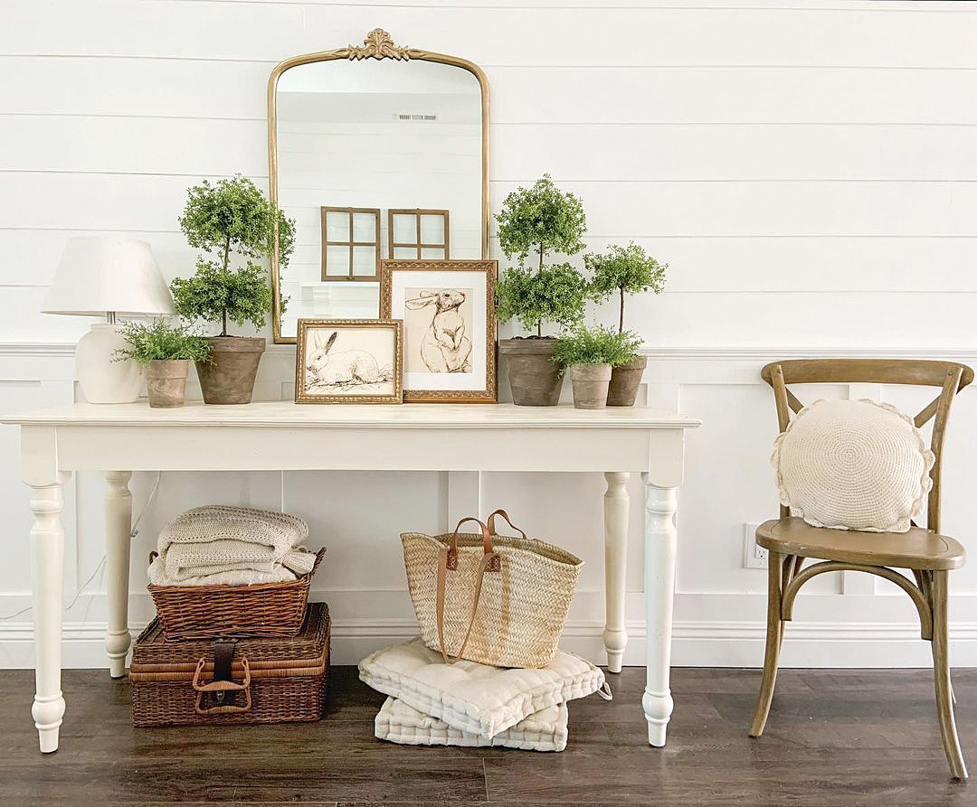 How to style an entryway table - Vanguard Allure