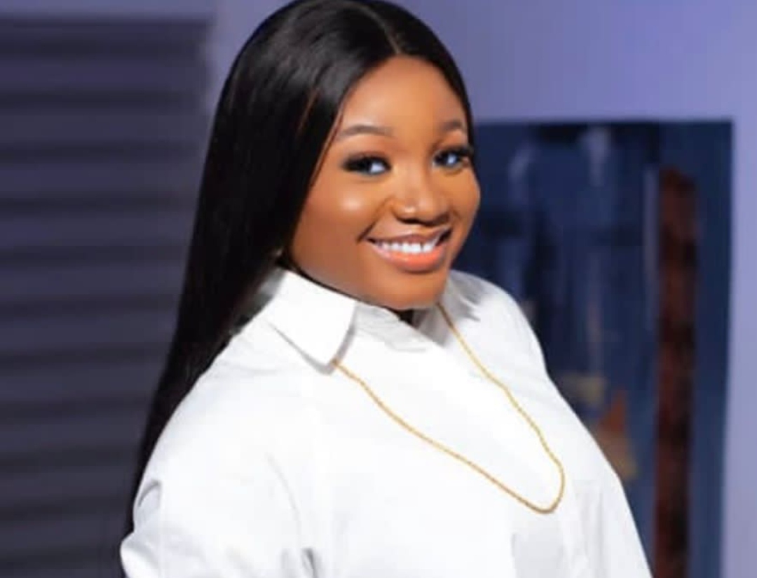 Nollywood Sensation, Queen Elizabeth Akuma, Dazzles On and Off the ...