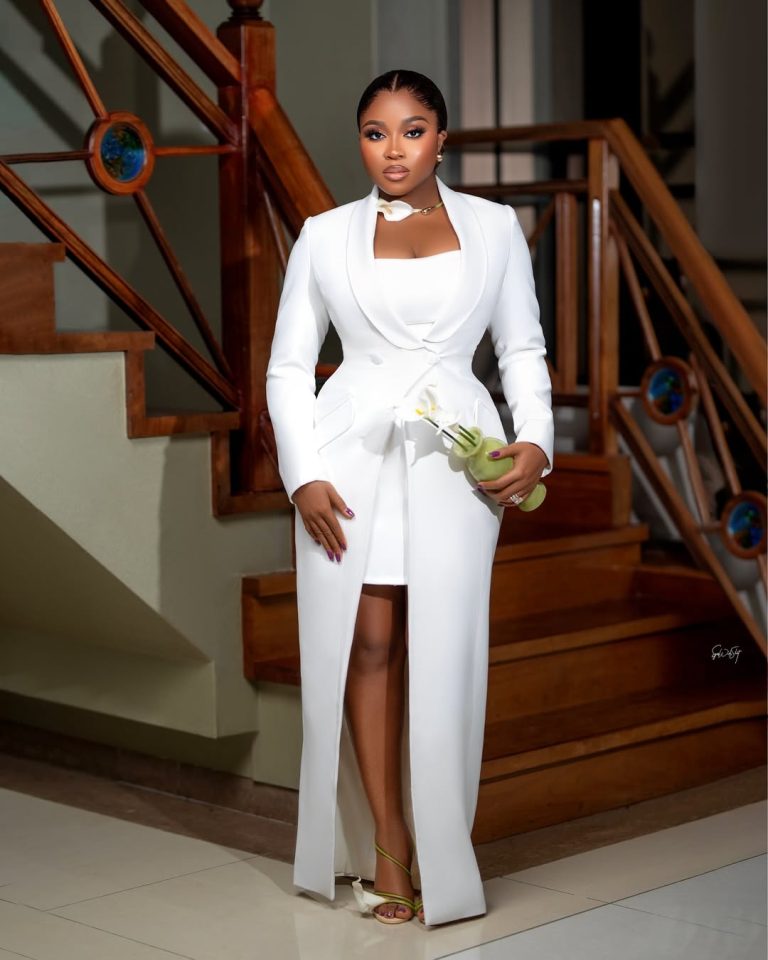 Couture Legends - Vanguard Allure